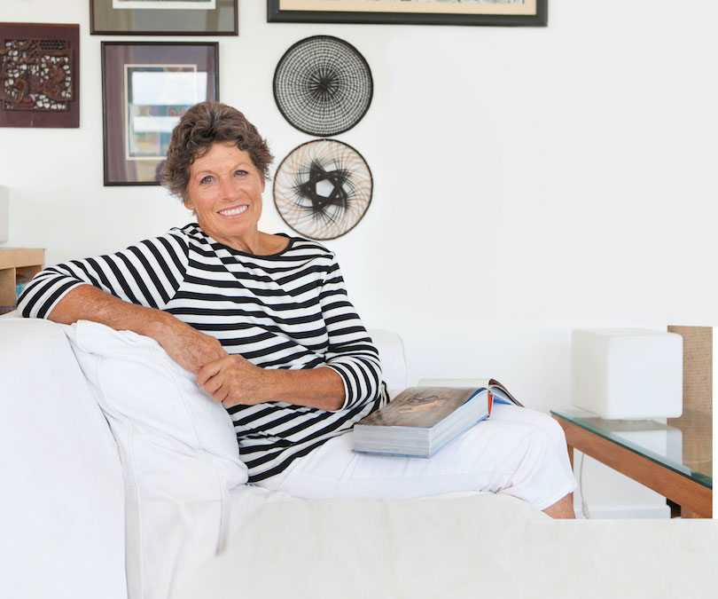 La increíble historia de Ann Lawler: Mochileando por el mundo a los 73 años